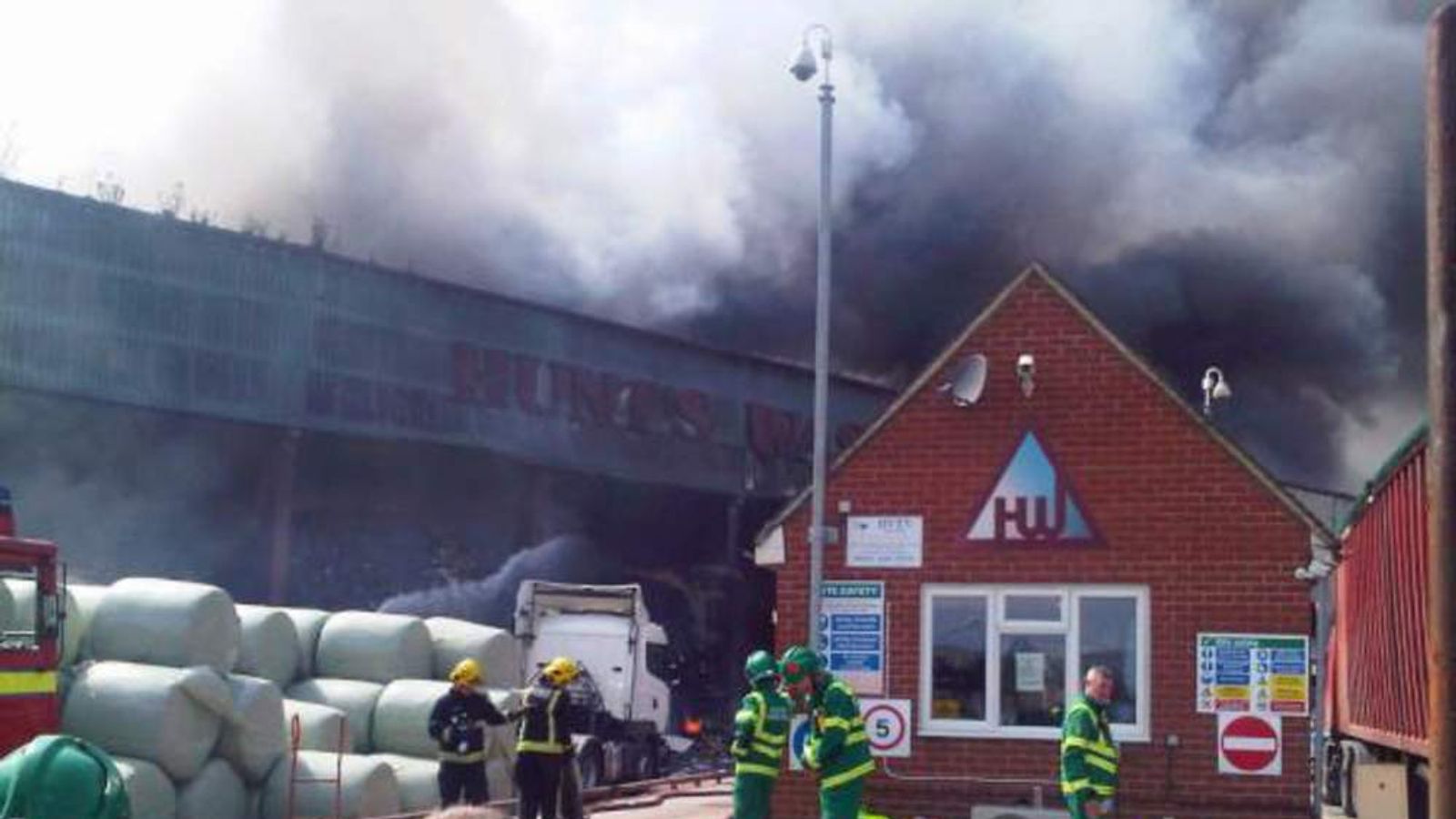 Fire Crews Battle Huge Blaze In London | UK News | Sky News