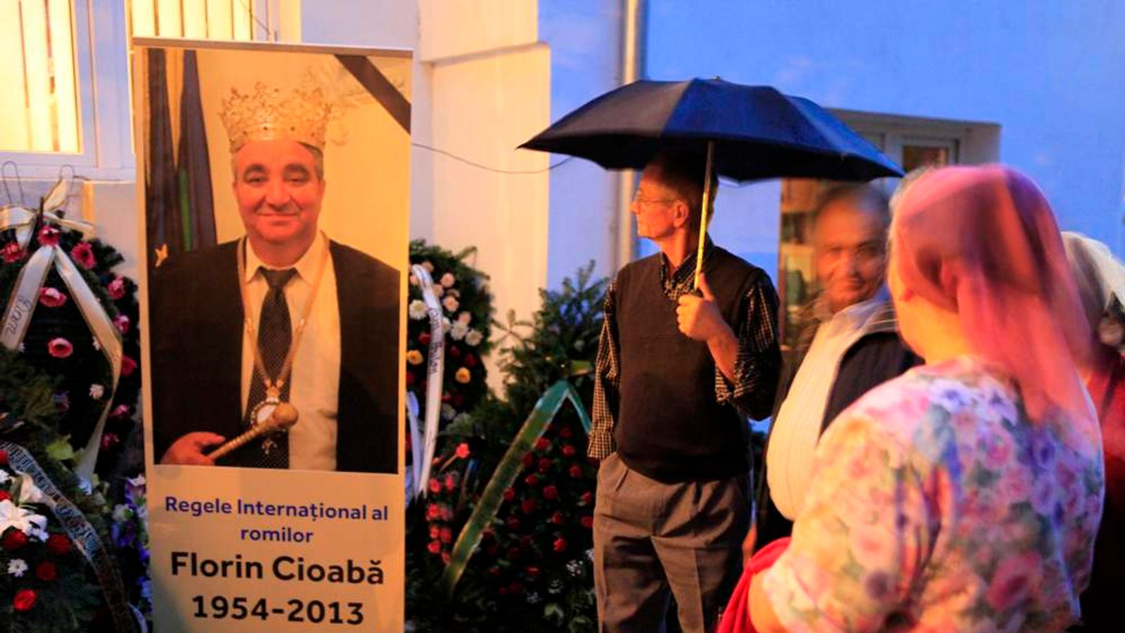 Gypsy King Cioaba's Funeral Takes Place | World News | Sky News