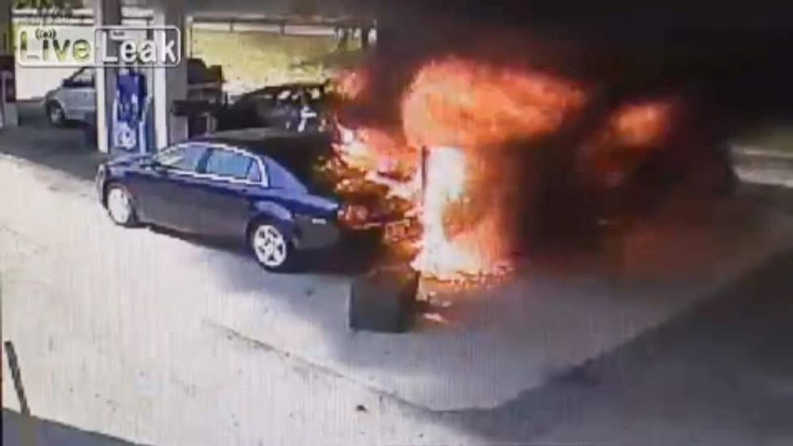 Off-Duty Cop Saves Man From Gas Station Blast | US News | Sky News