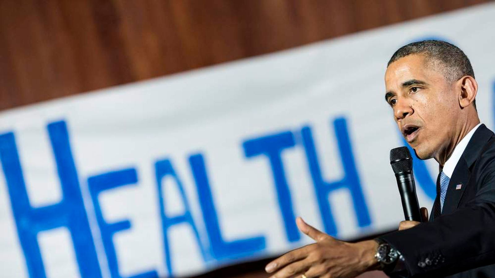 Obama Apologises For Cancelled Health Plans | US News | Sky News