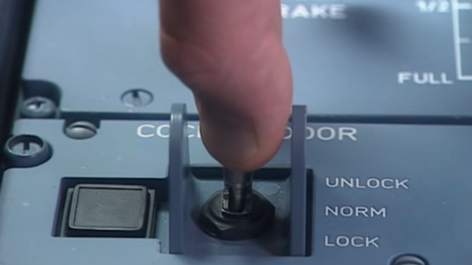 Company Training Video Shows How Cockpit Entrance Works | Scoop News ...