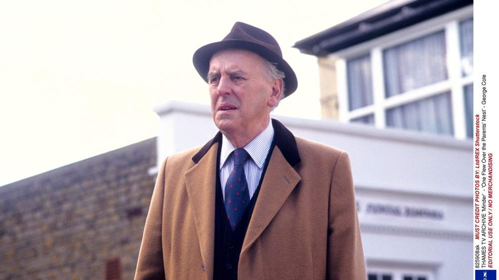 Played TV Character Arthur Daley in 1980s Programme 'Minder' | Scoop ...