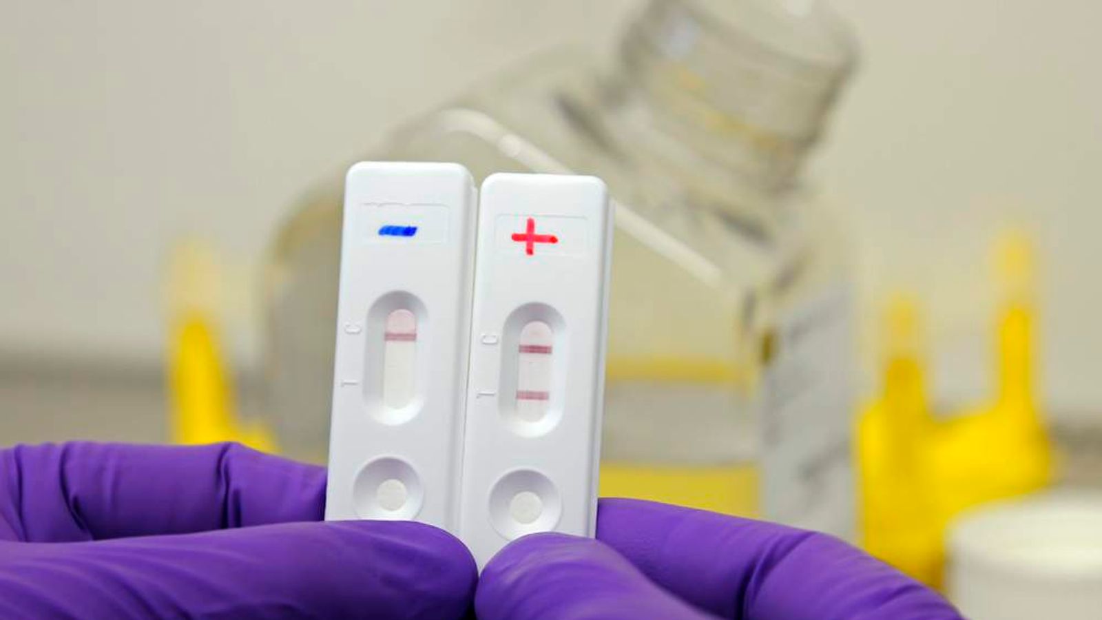 Ebola Testing Kit Gives Results In 15 Minutes | World News | Sky News