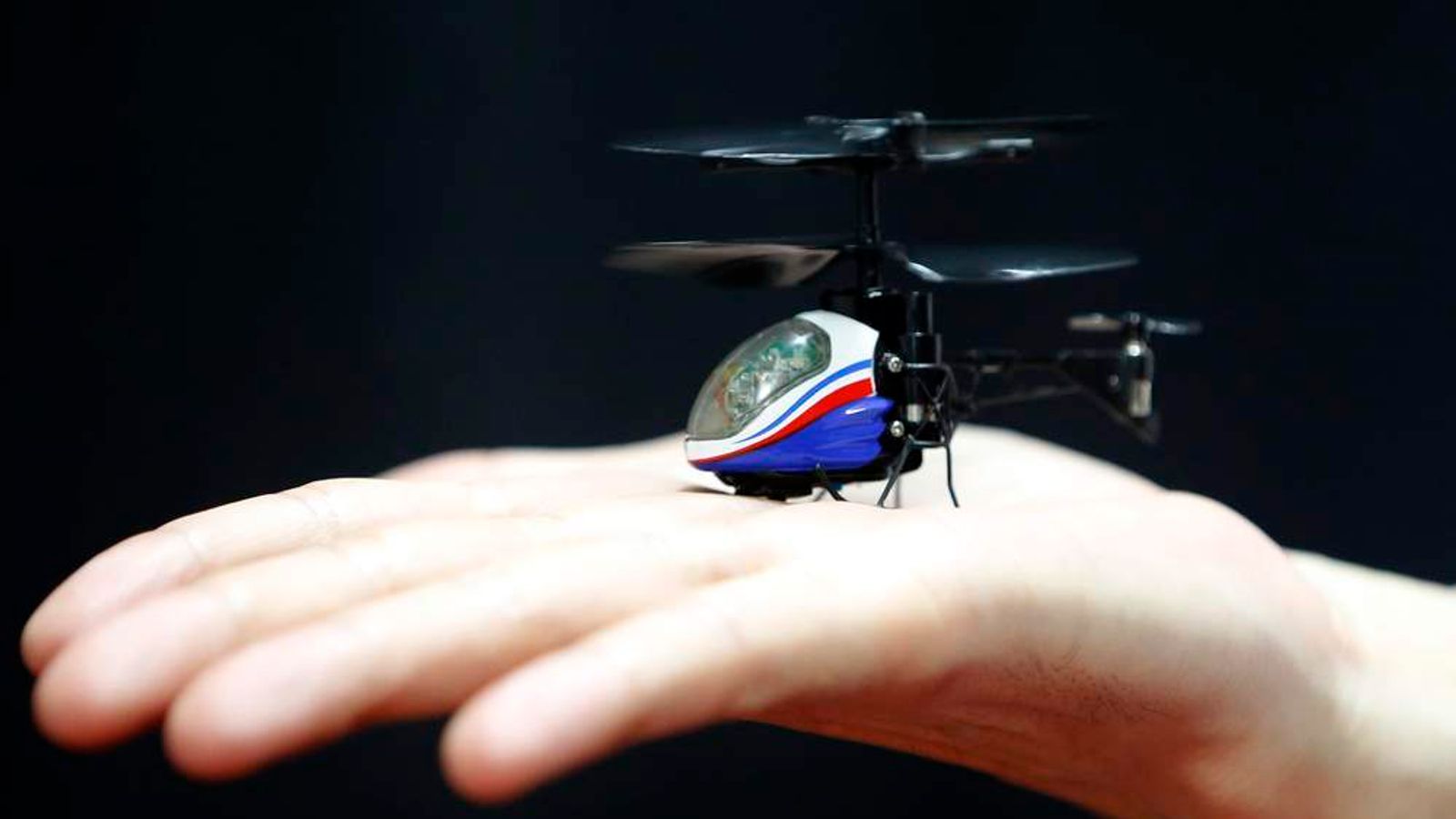 World's 'Smallest' Radio-Controlled Helicopter | Science, Climate ...