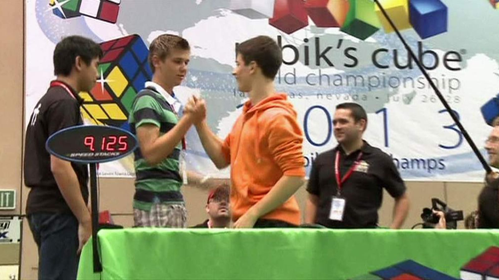 World's Fastest Rubik's Cube King Crowned | World News | Sky News