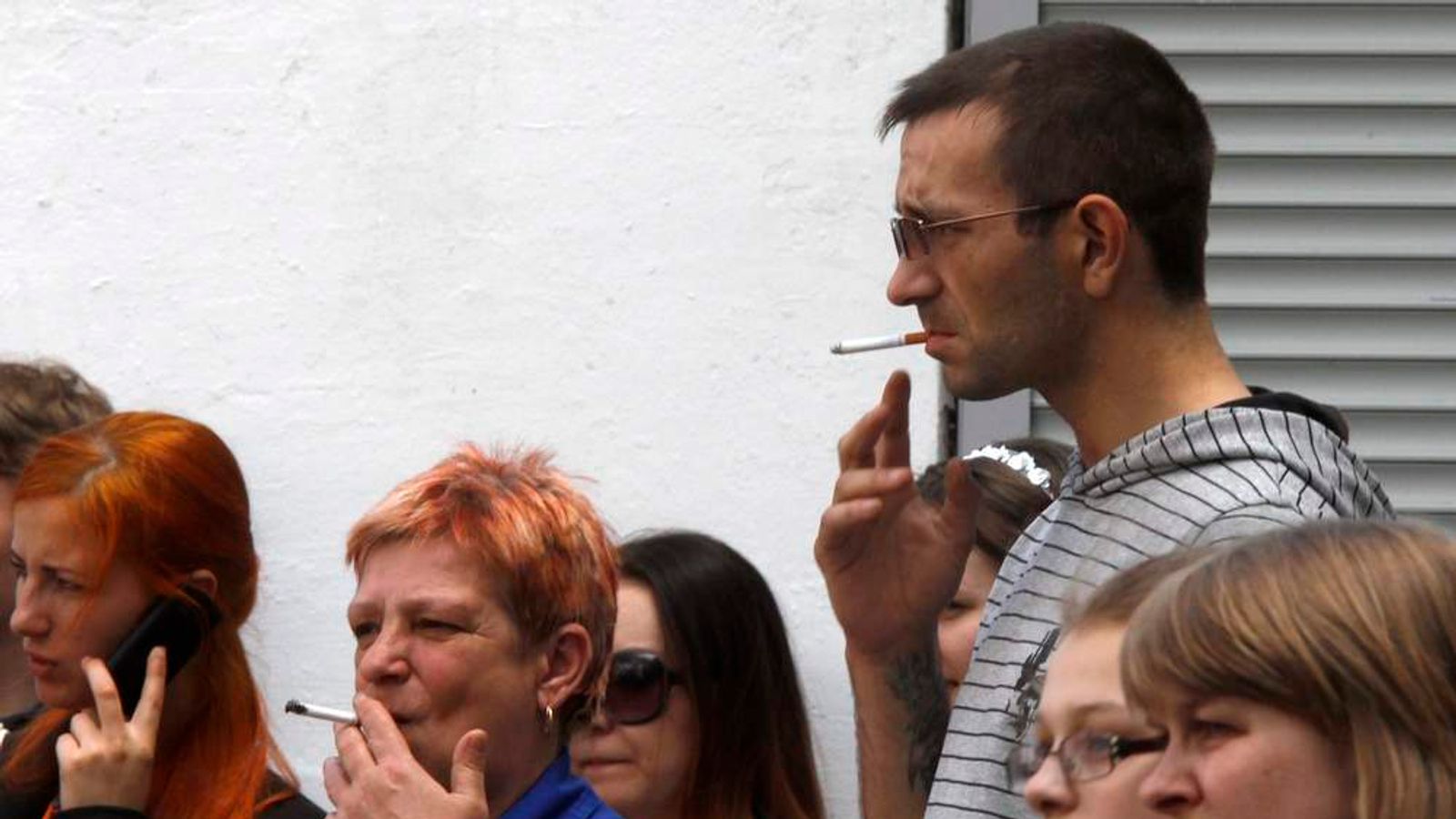 Russia Imposes Smoking Ban - But No Fines | World News | Sky News