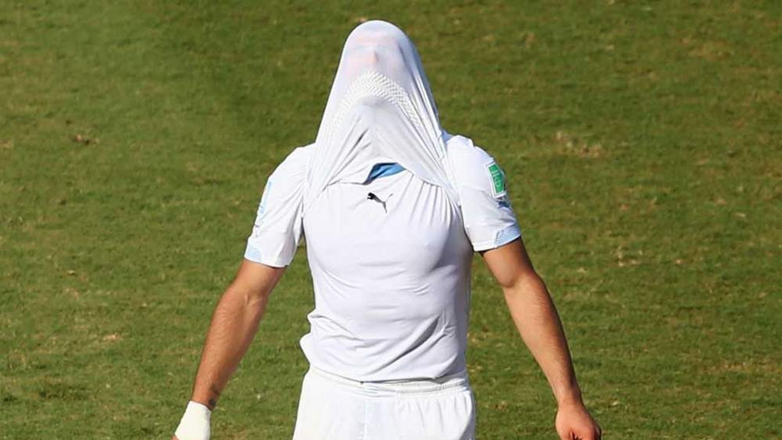 FIFA Blocks Suarez Unveiling At Barcelona | Scoop News | Sky News