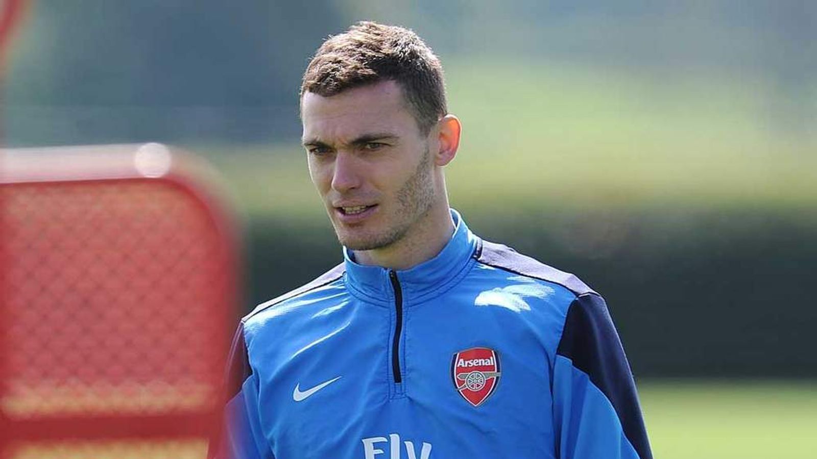 Barcelona Bid For Arsenal's Vermaelen | Scoop News | Sky News