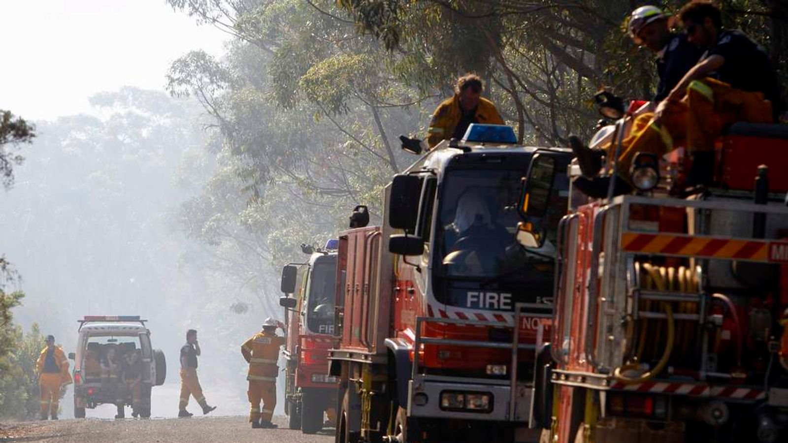Australian Pilots Die Fighting Bushfires | World News | Sky News