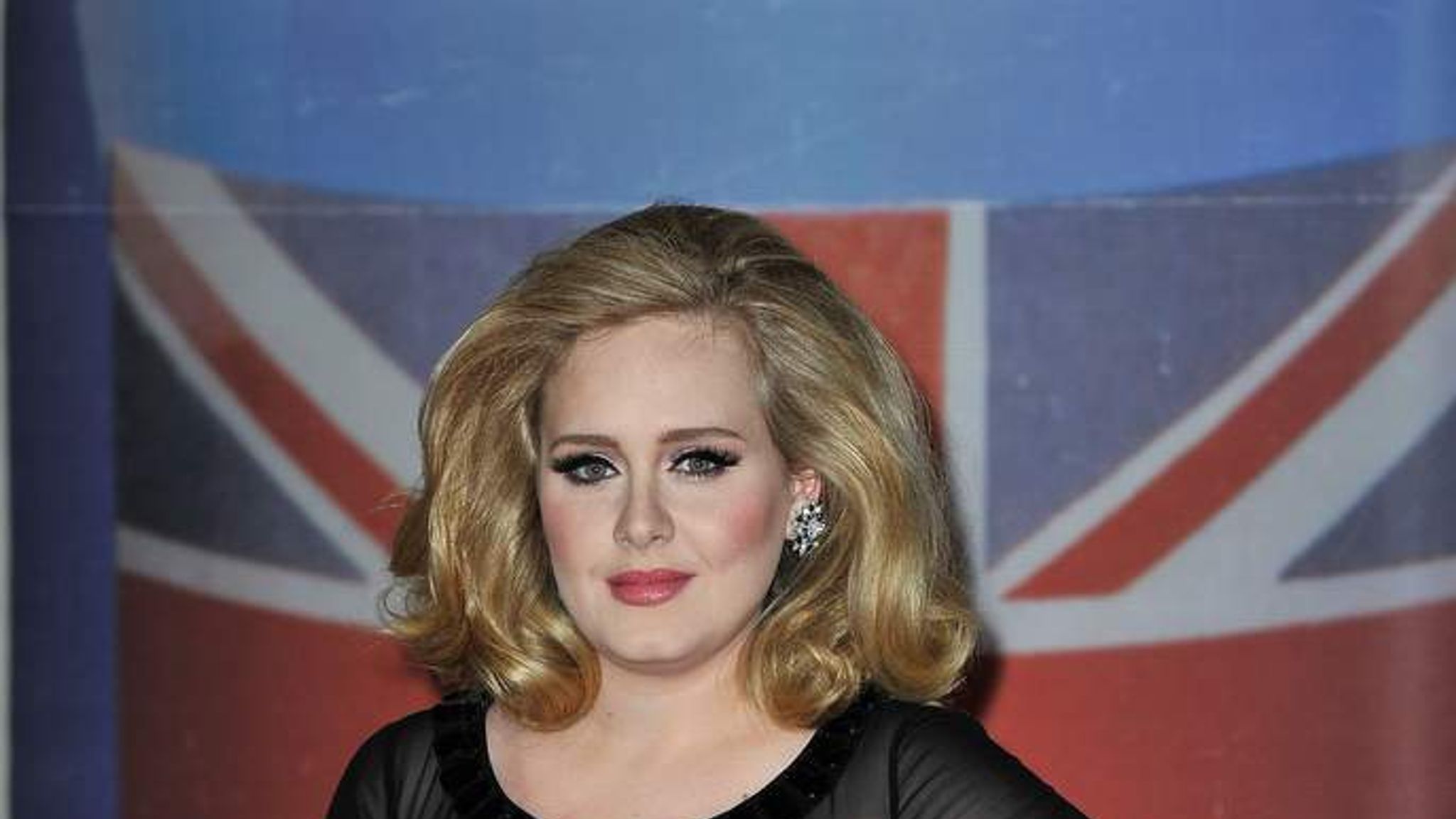 Olympics Help Emeli Sande Overtake Adele | Ents & Arts News | Sky News