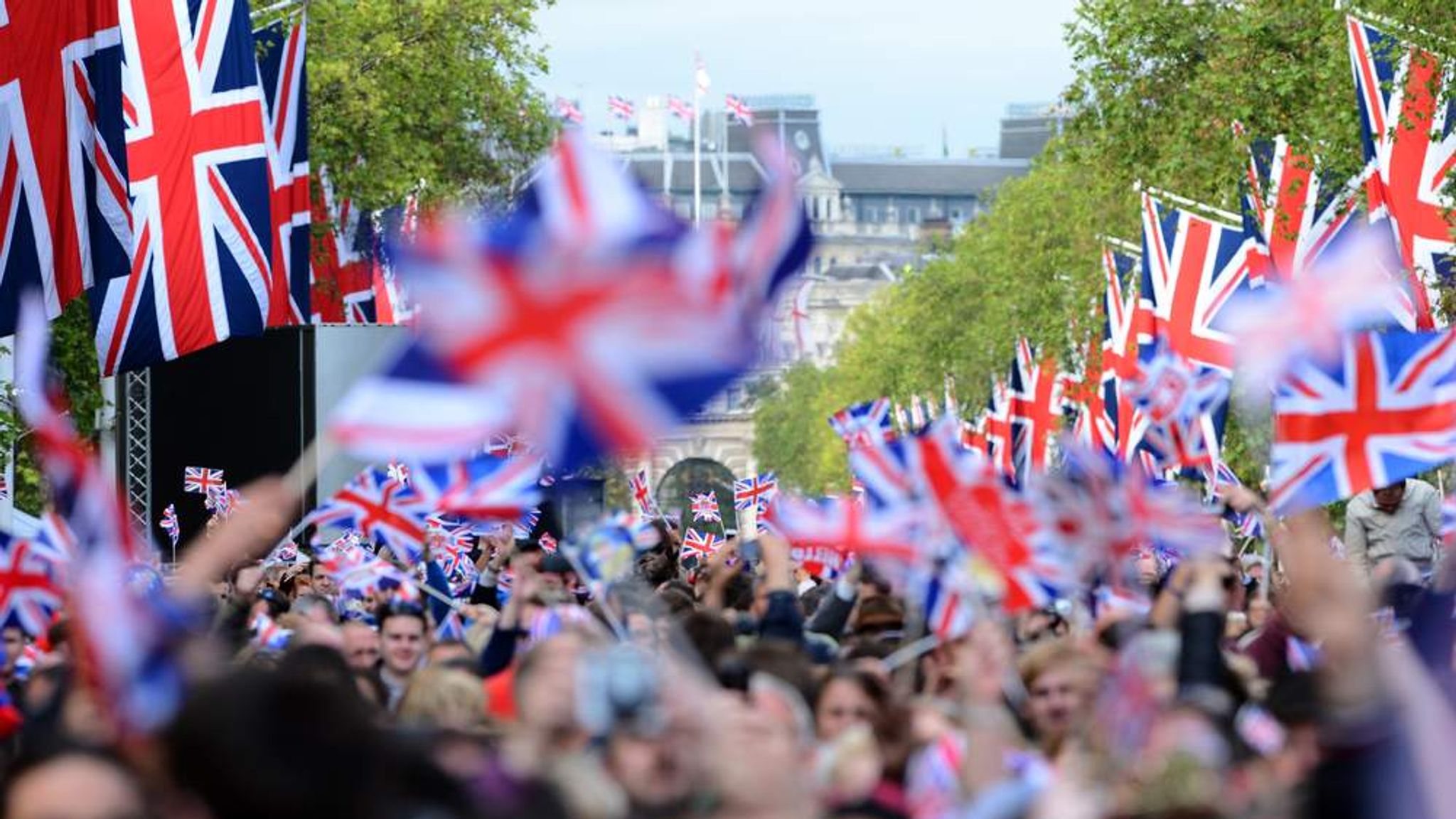 Queen Thanks Diamond Jubilee Organisers | UK News | Sky News