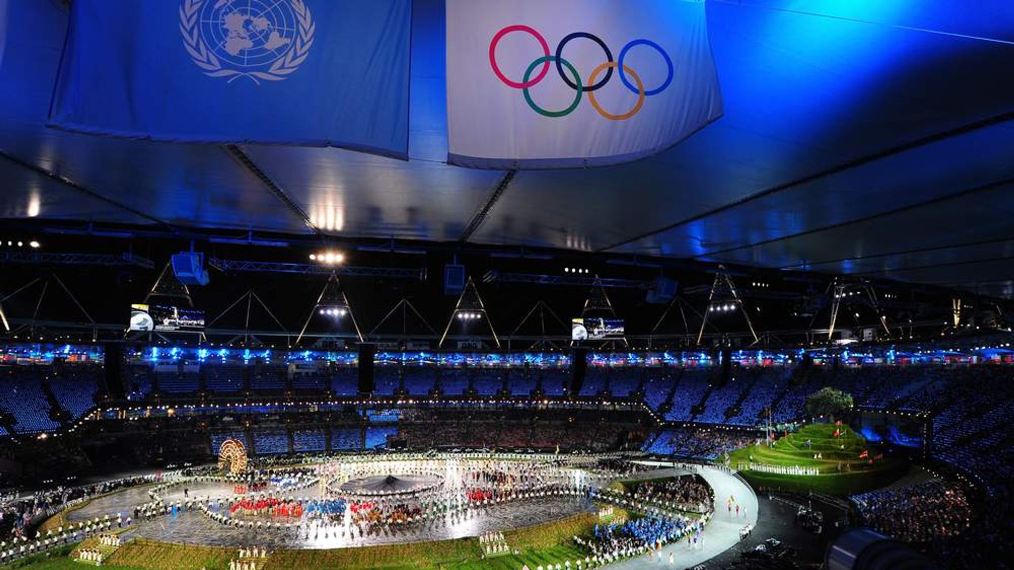 Rolling Stones Set Designer Mark Fisher Dies | Ents & Arts News | Sky News