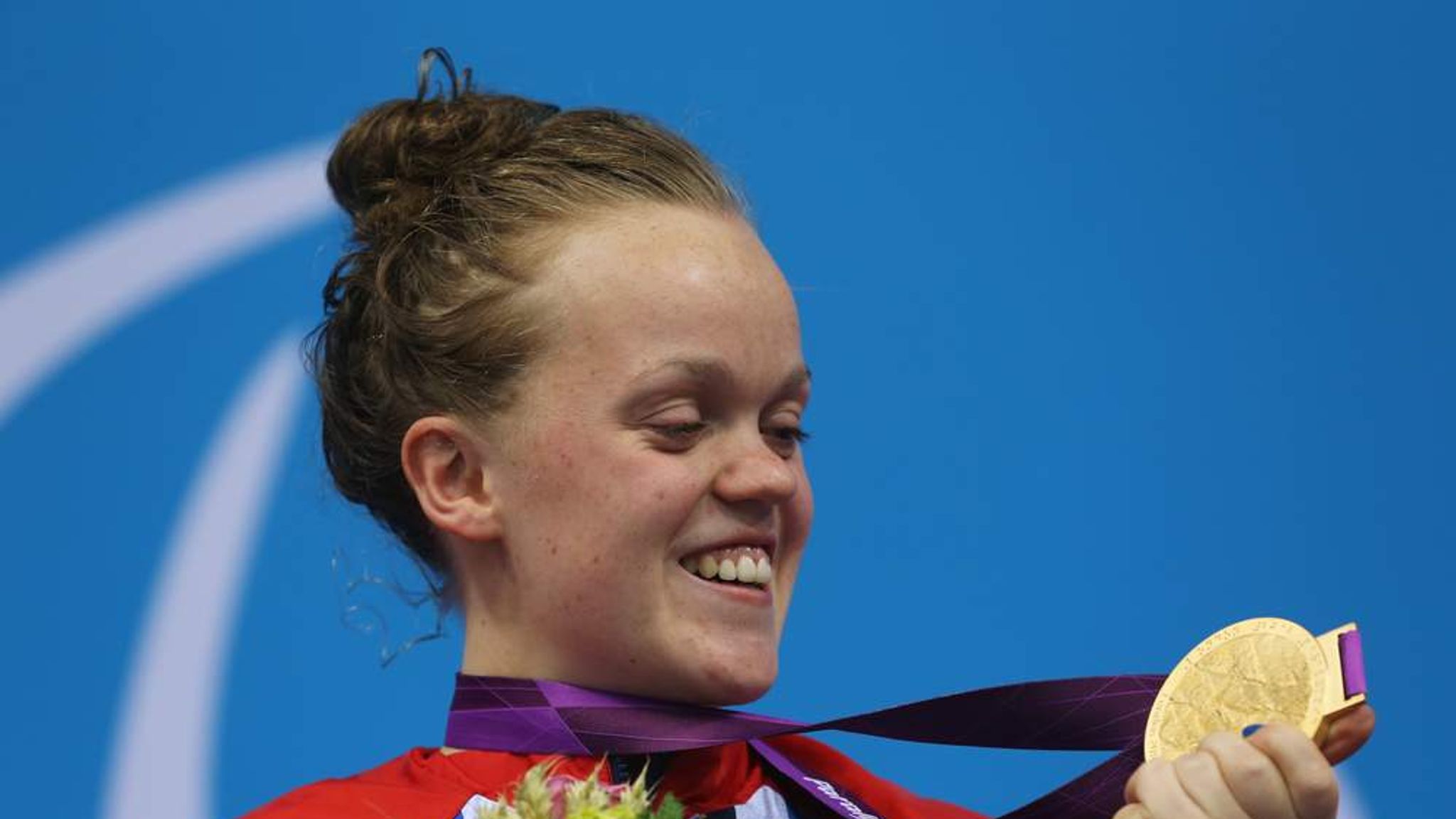 Swimmer Ellie Simmonds Wins Gold | UK News | Sky News
