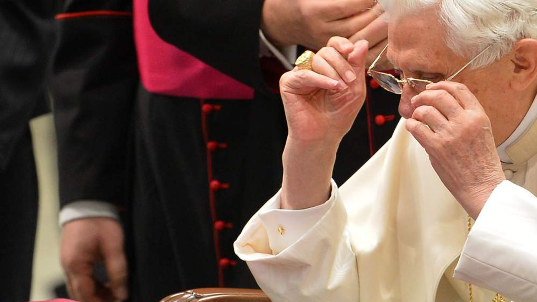 Pope's First Tweet Blesses Internet Faithful | World News | Sky News