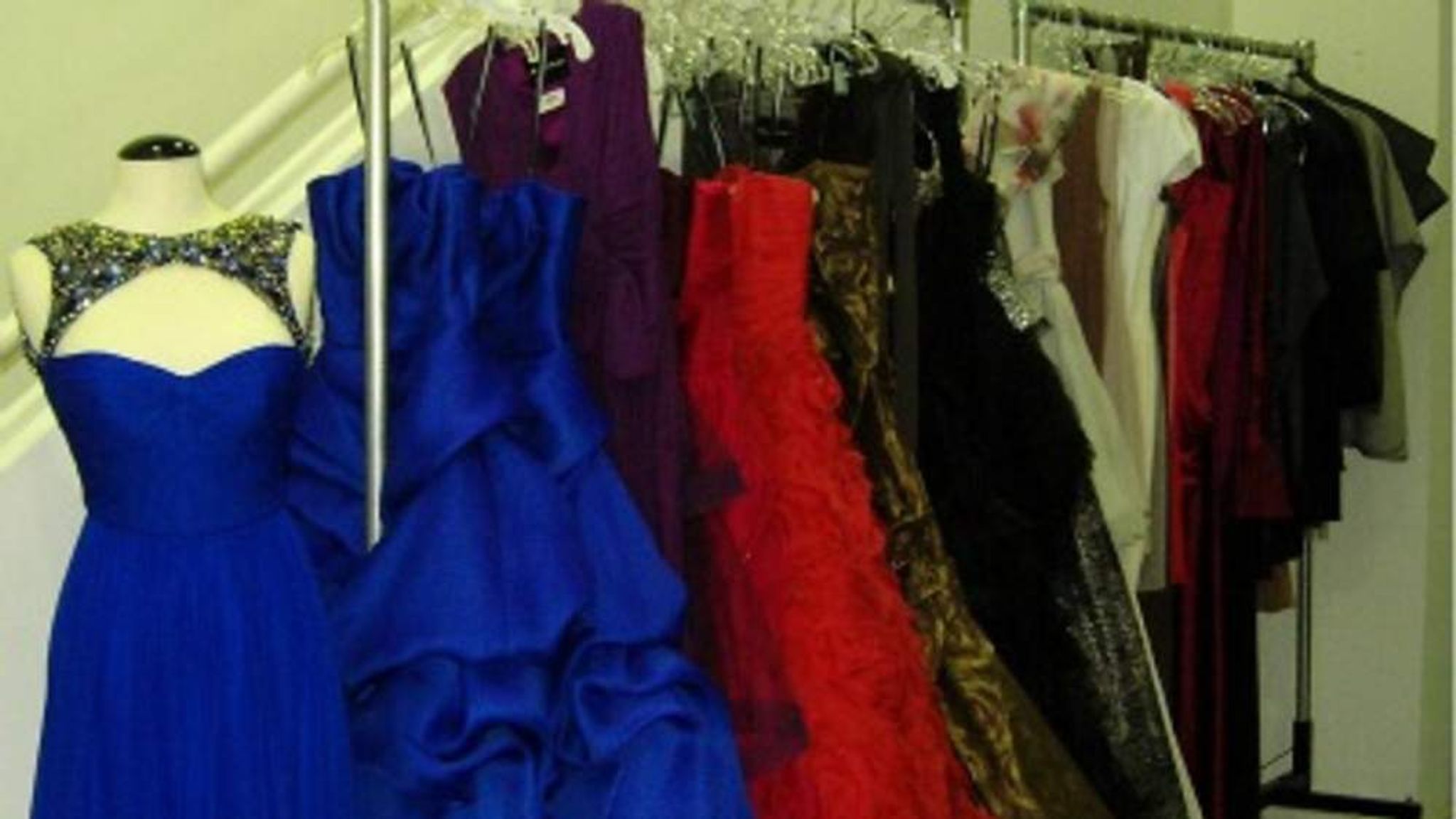 How Do Stars Find The Perfect Oscars Dress? | Ents & Arts News | Sky News