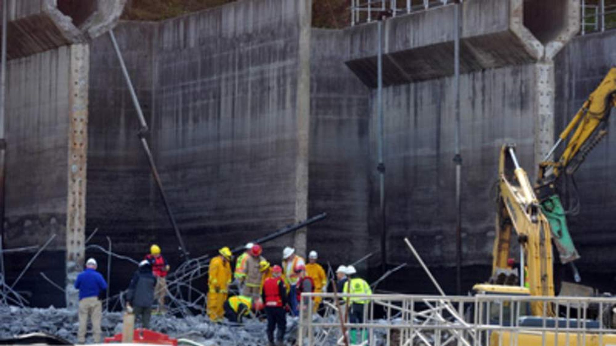 Workers Die In US Sewage Plant Collapse | World News | Sky News