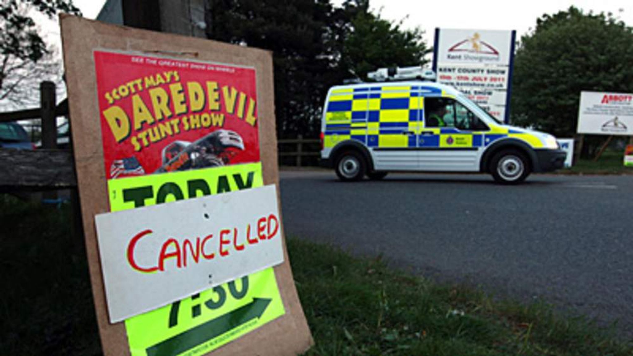 Human Cannonball Dies After Safety Net Fails | UK News | Sky News