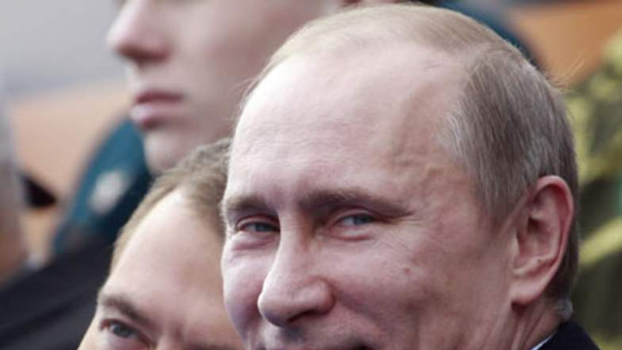 Russia's PM and government resign as Putin proposes changes to ...