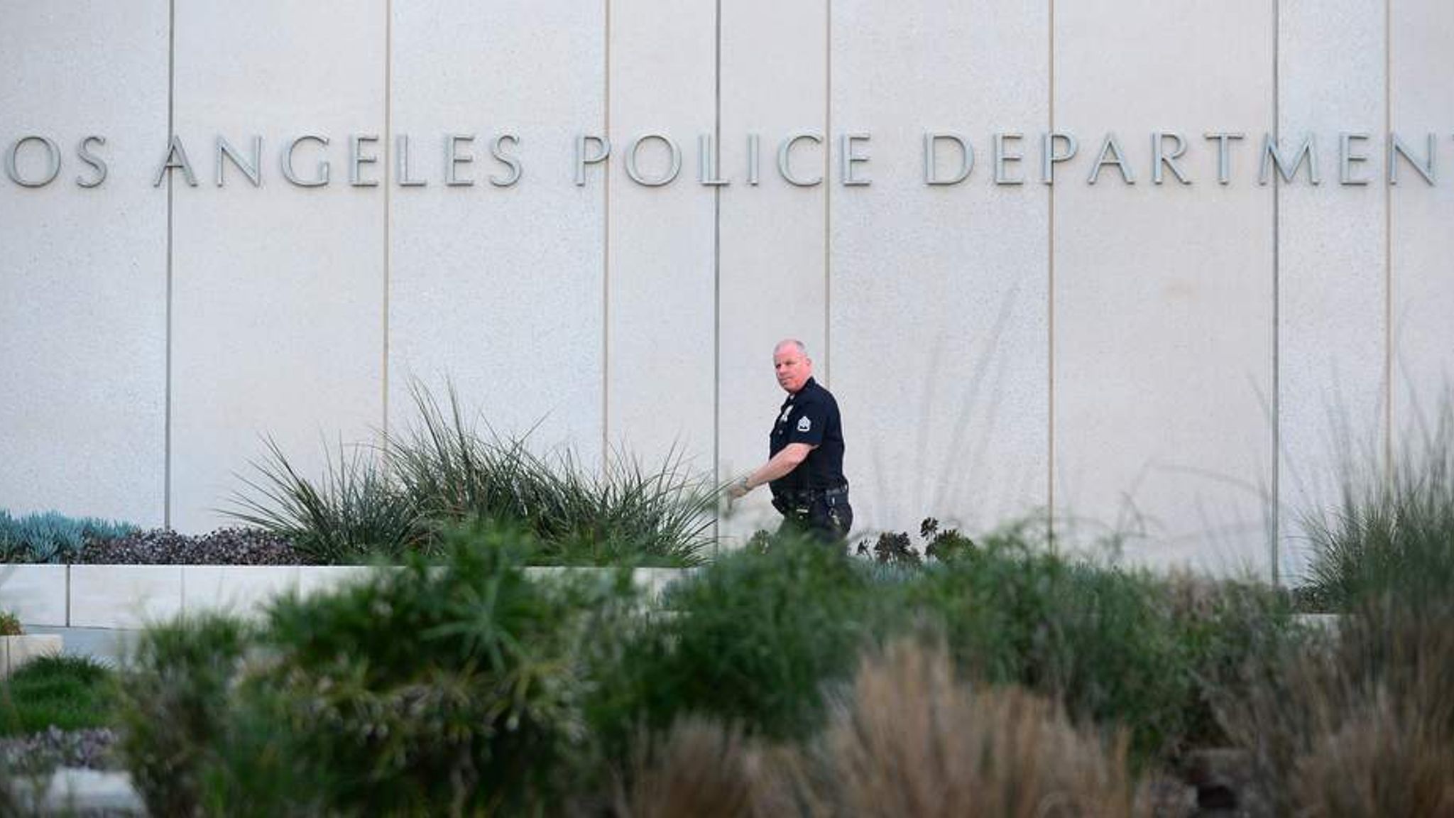 'Serial Killer' Held After Seven Shot In LA | US News | Sky News