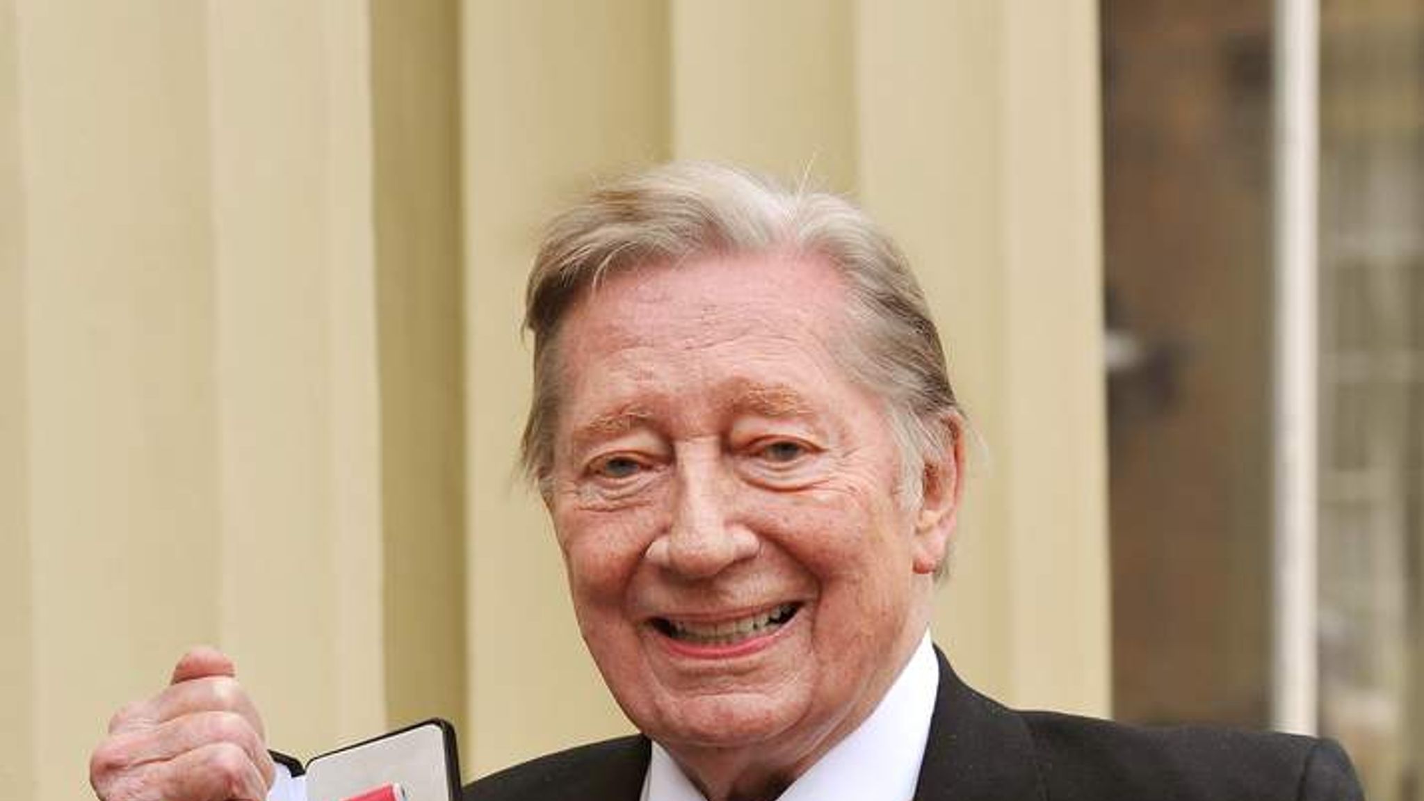 'Allo 'Allo! Creator Jeremy Lloyd Dies Aged 84 | Ents & Arts News | Sky ...
