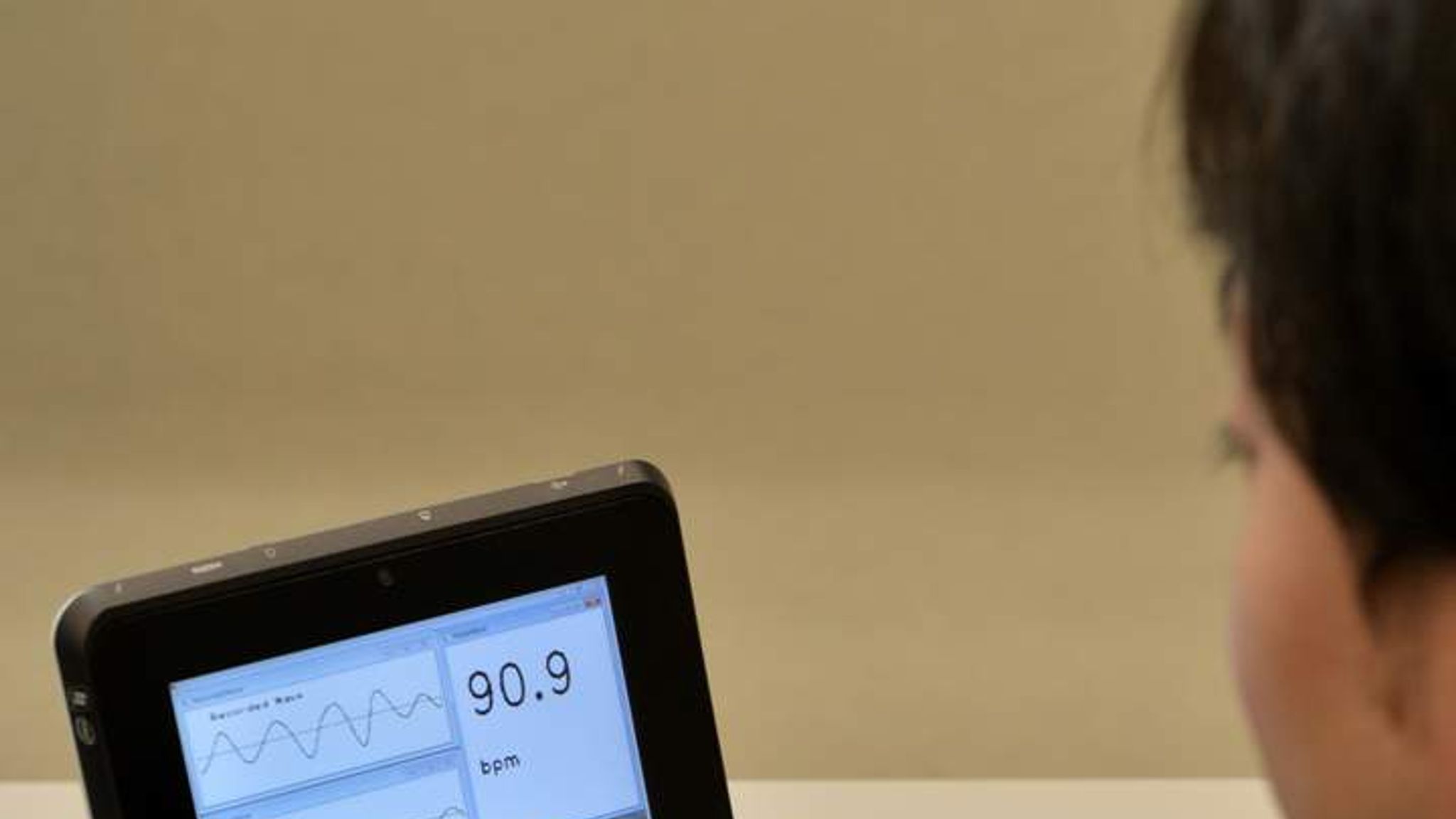 Fujitsu Takes Your Pulse With Your Phone | Science, Climate & Tech News ...