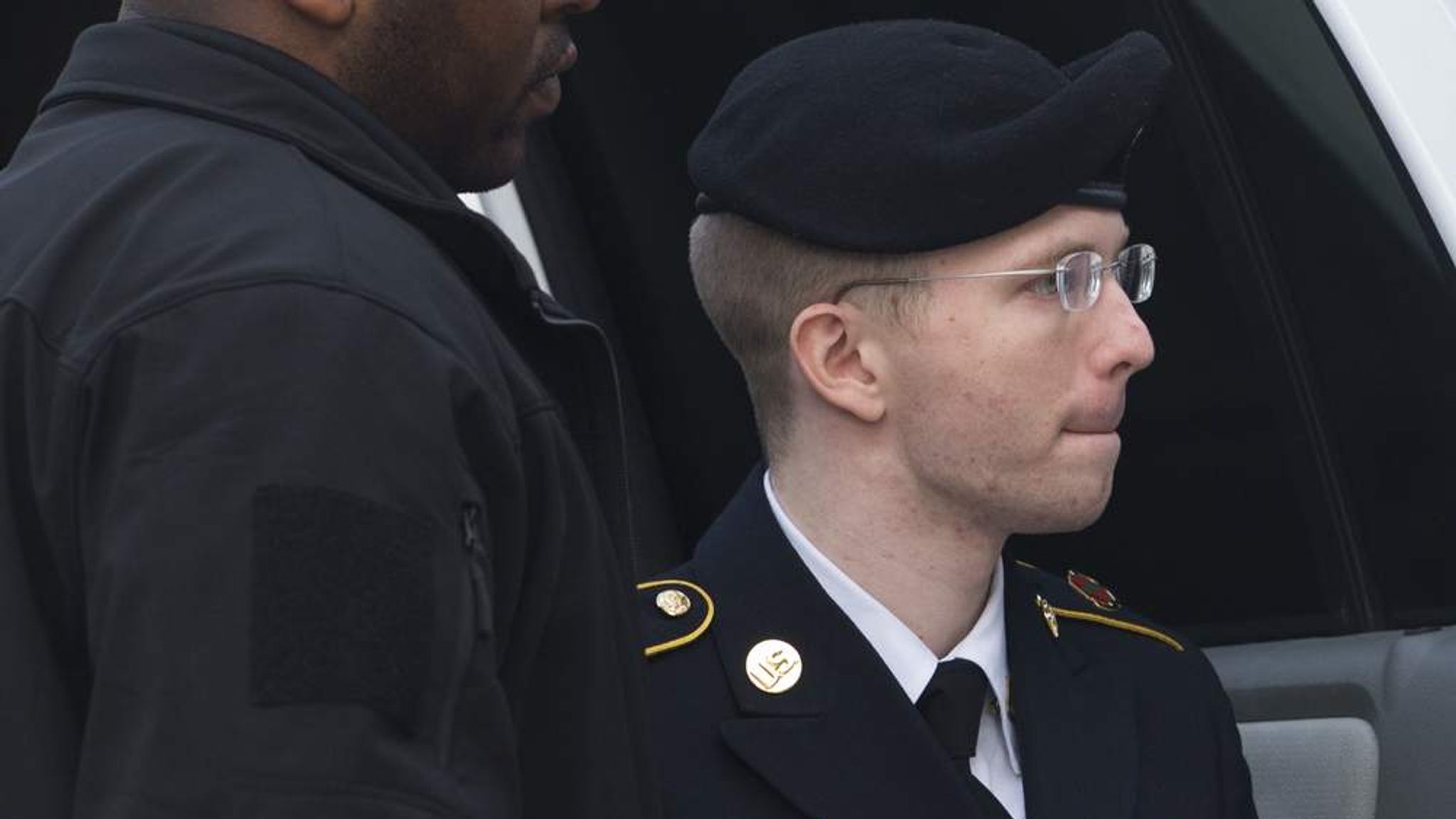 Manning Says He Wants To Live As Woman | US News | Sky News