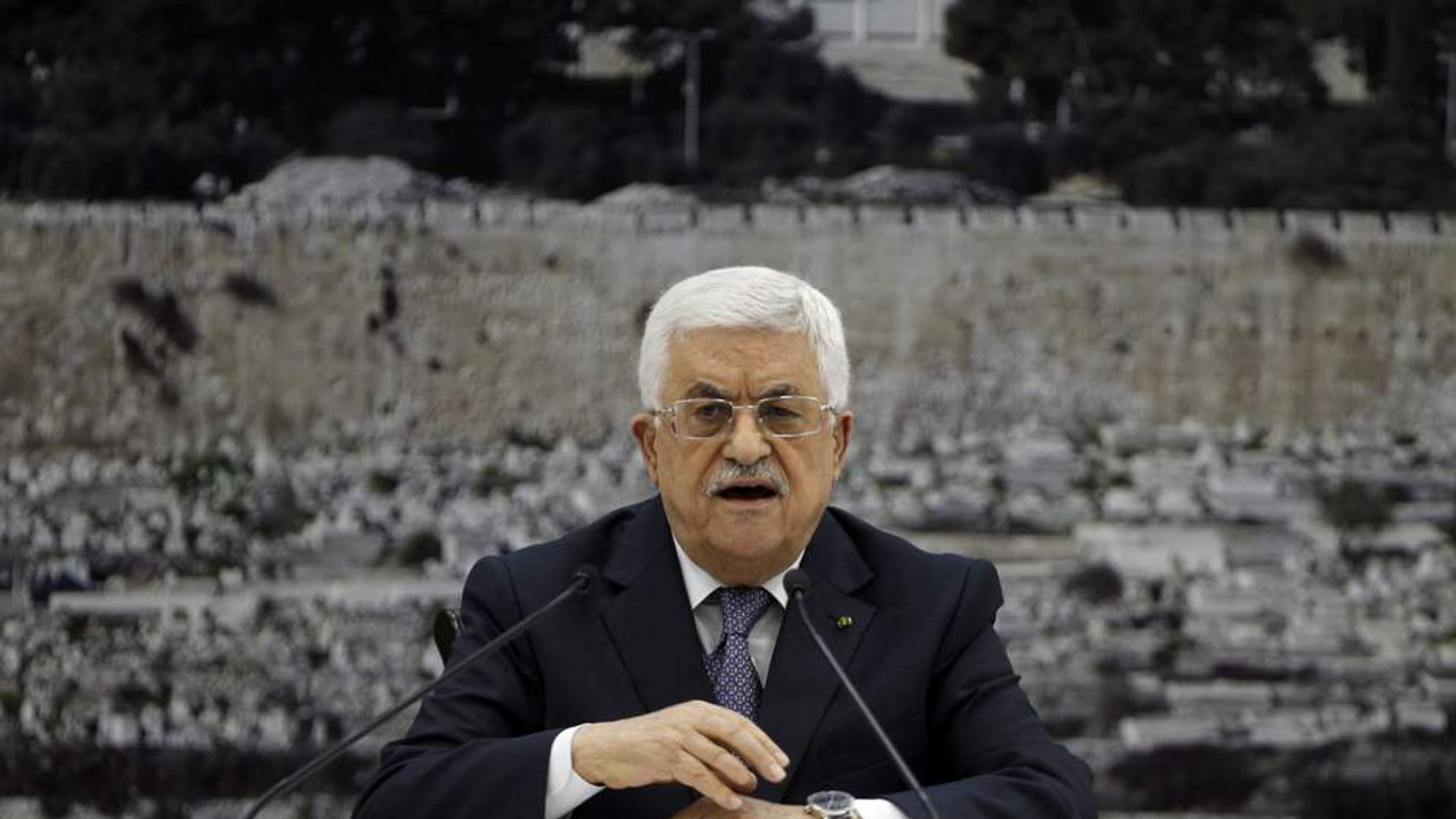 Gaza Blasts Rock Palestinian Unity Government | World News | Sky News