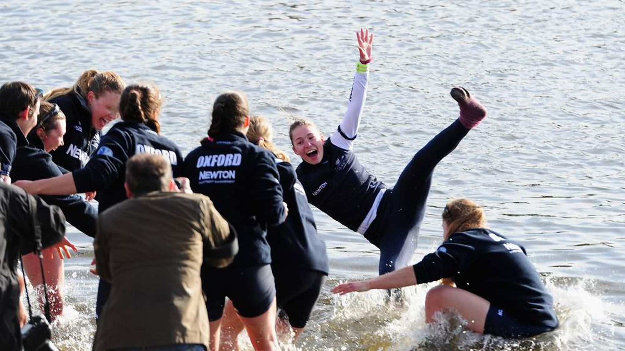 Oxford Win Historic Women's Boat Race | UK News | Sky News