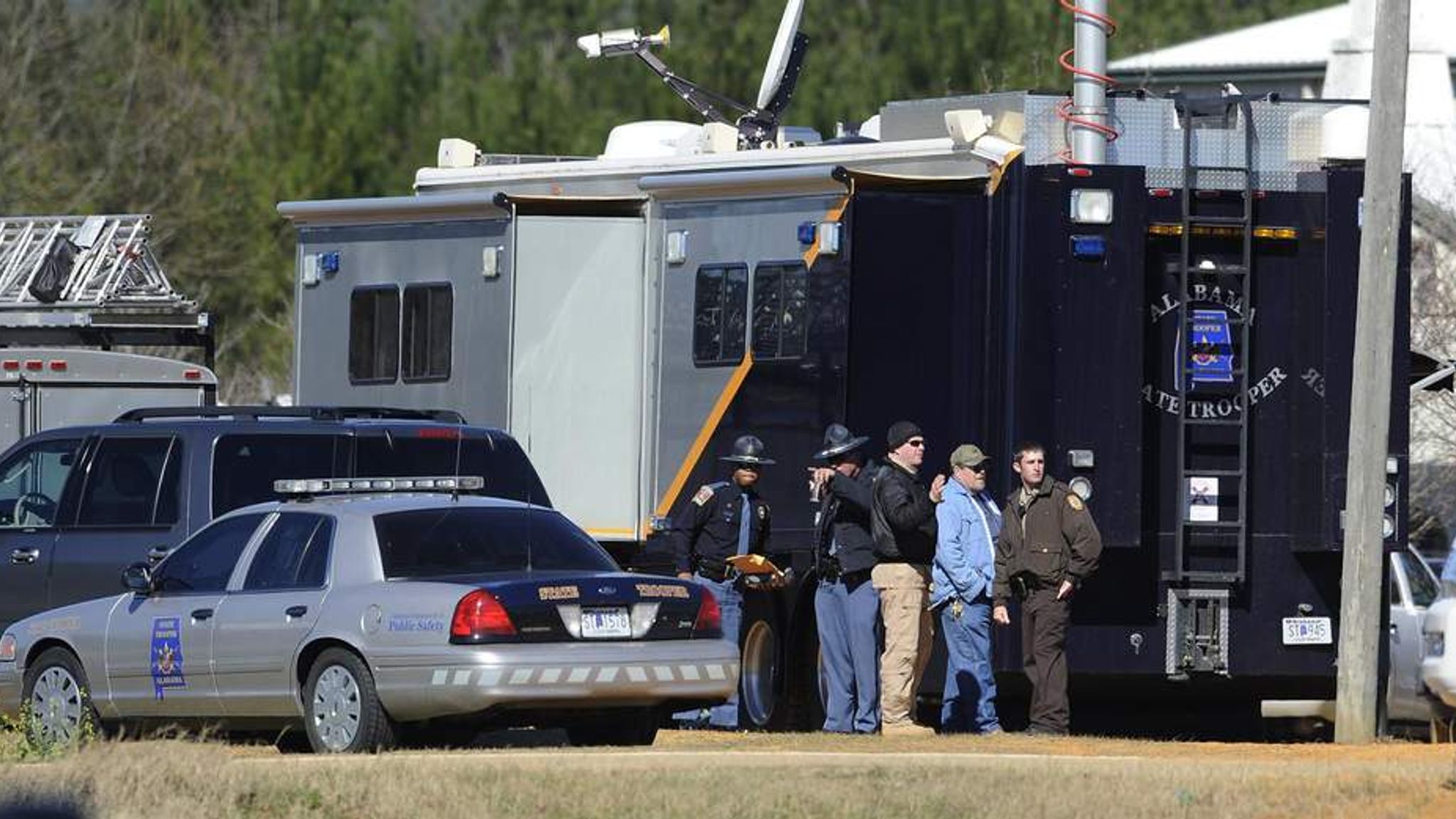 Child Hostage: Cops Ready For Long Stand-Off | US News | Sky News