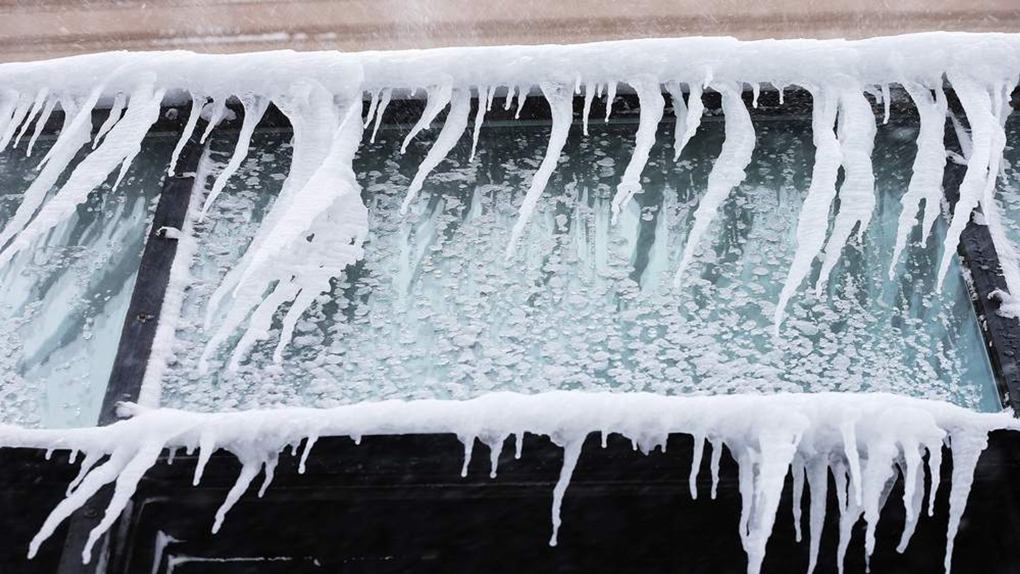 Ice Could Fall From Skyscrapers As Thaw Sets In | US News | Sky News