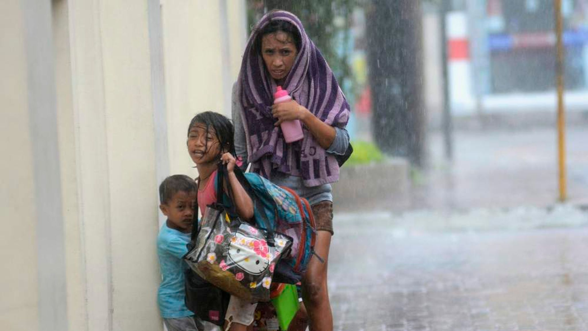Super Typhoon Haiyan Hits The Philippines | World News | Sky News