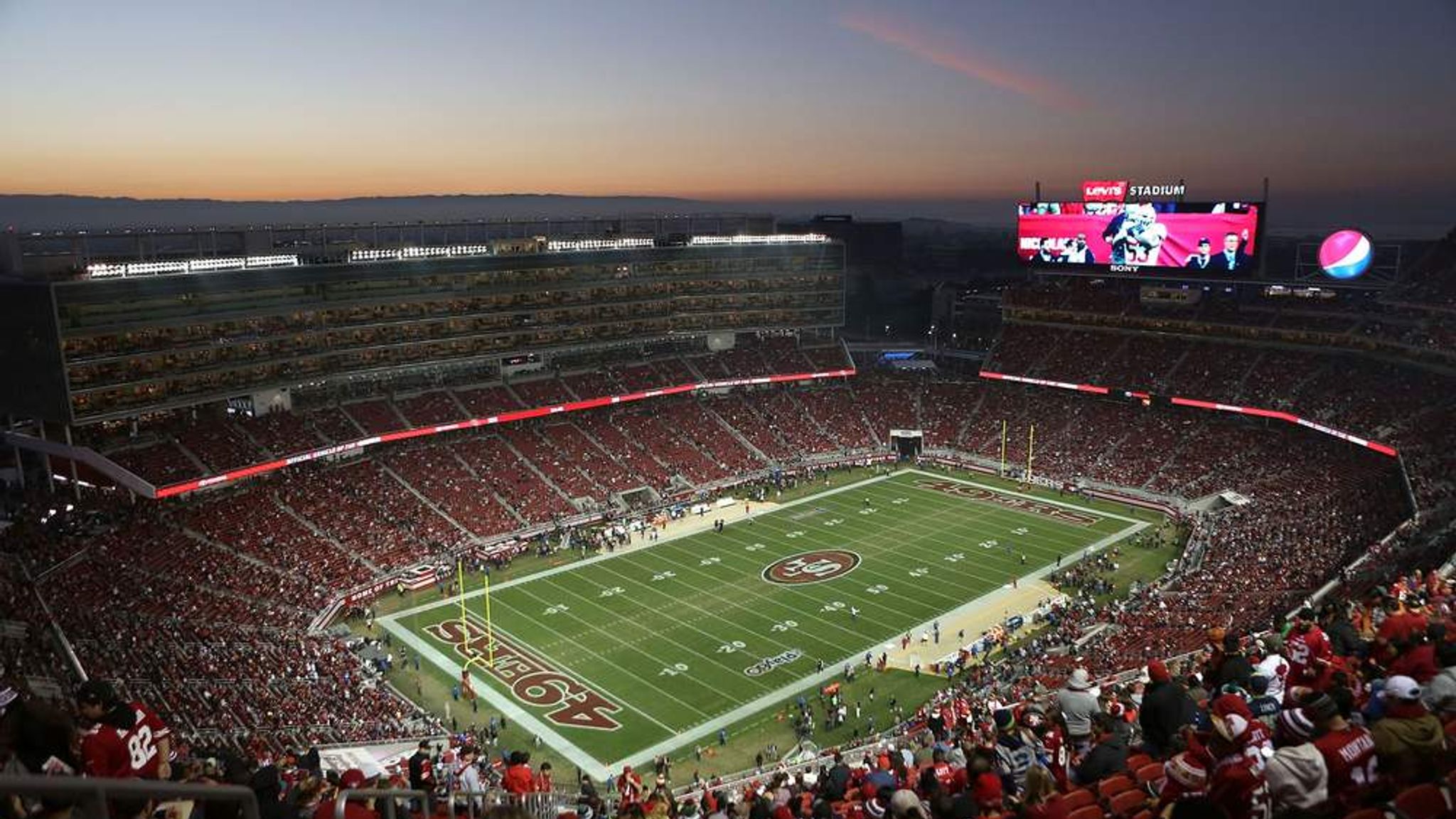 Pilots Dazzled By 49ers' Stadium Lights | US News | Sky News