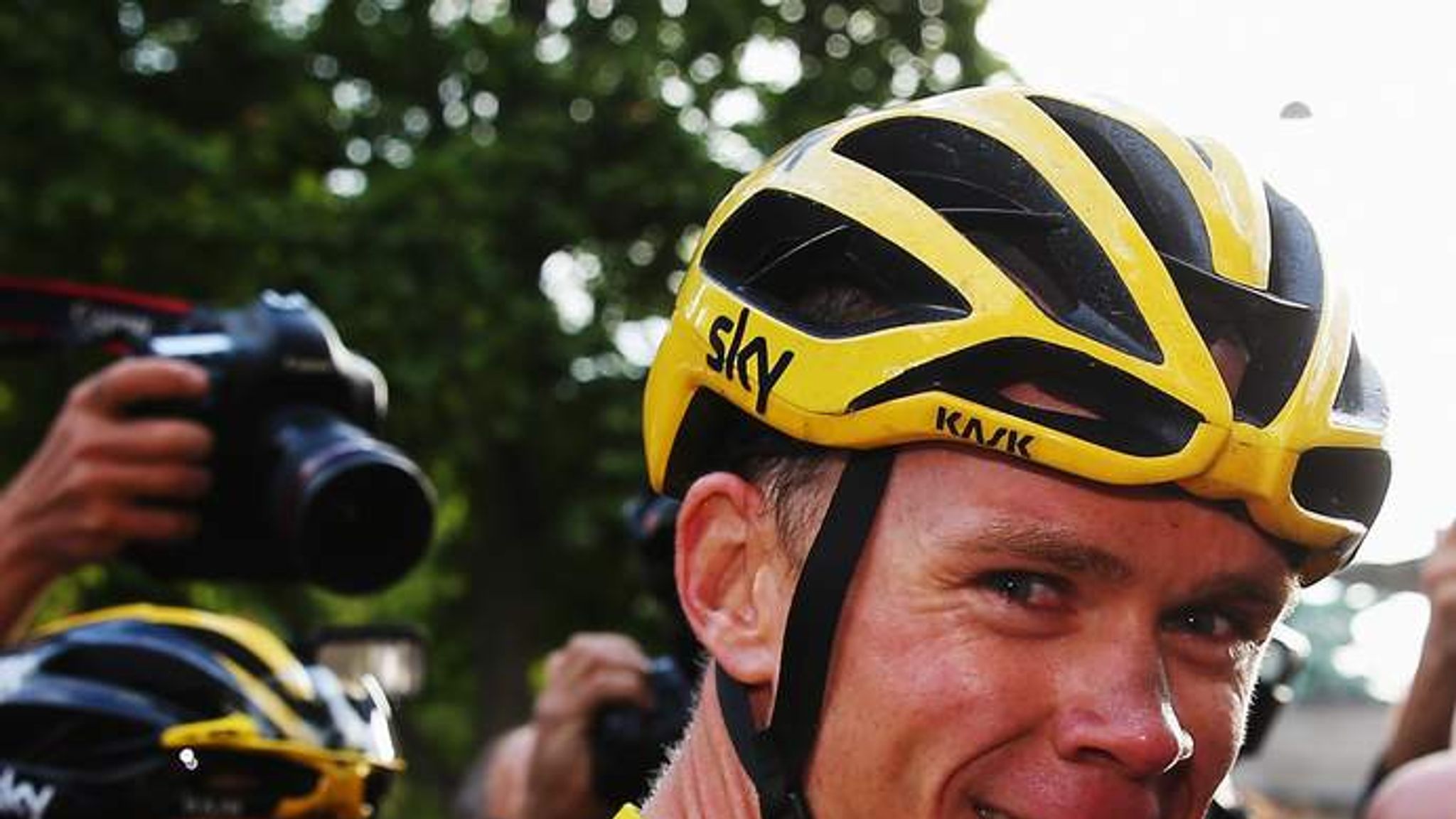 Froome Signs New Deal With Team Sky | Scoop News | Sky News