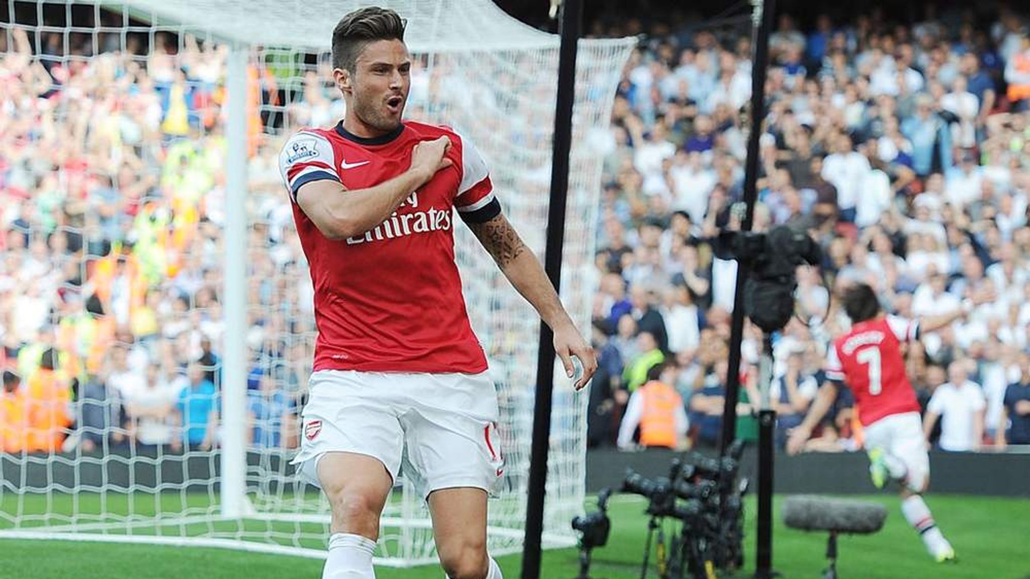 Arsenal Striker Giroud Seals Derby Win | Scoop News | Sky News