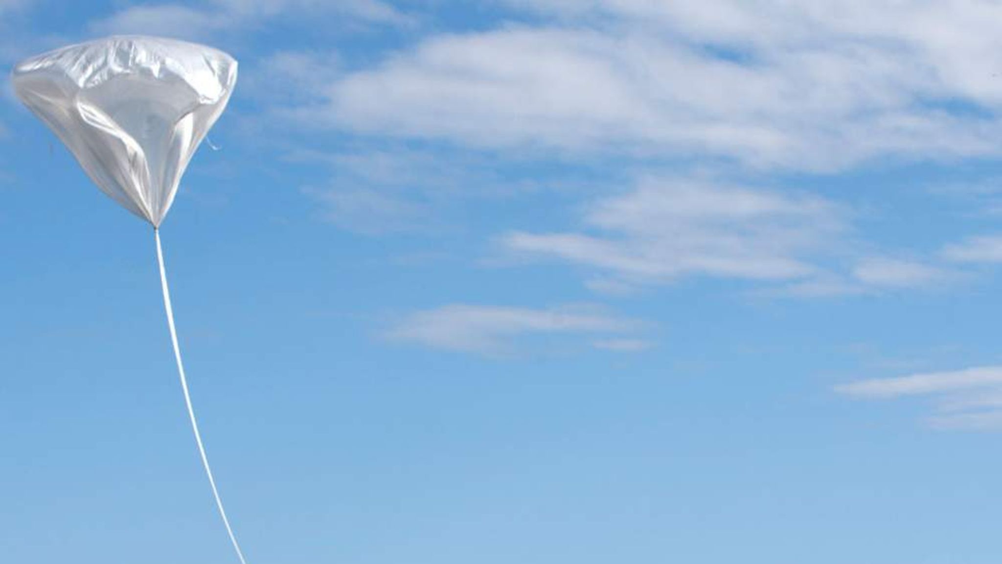 'Flying Saucer' Built By Nasa May Visit Mars | World News | Sky News