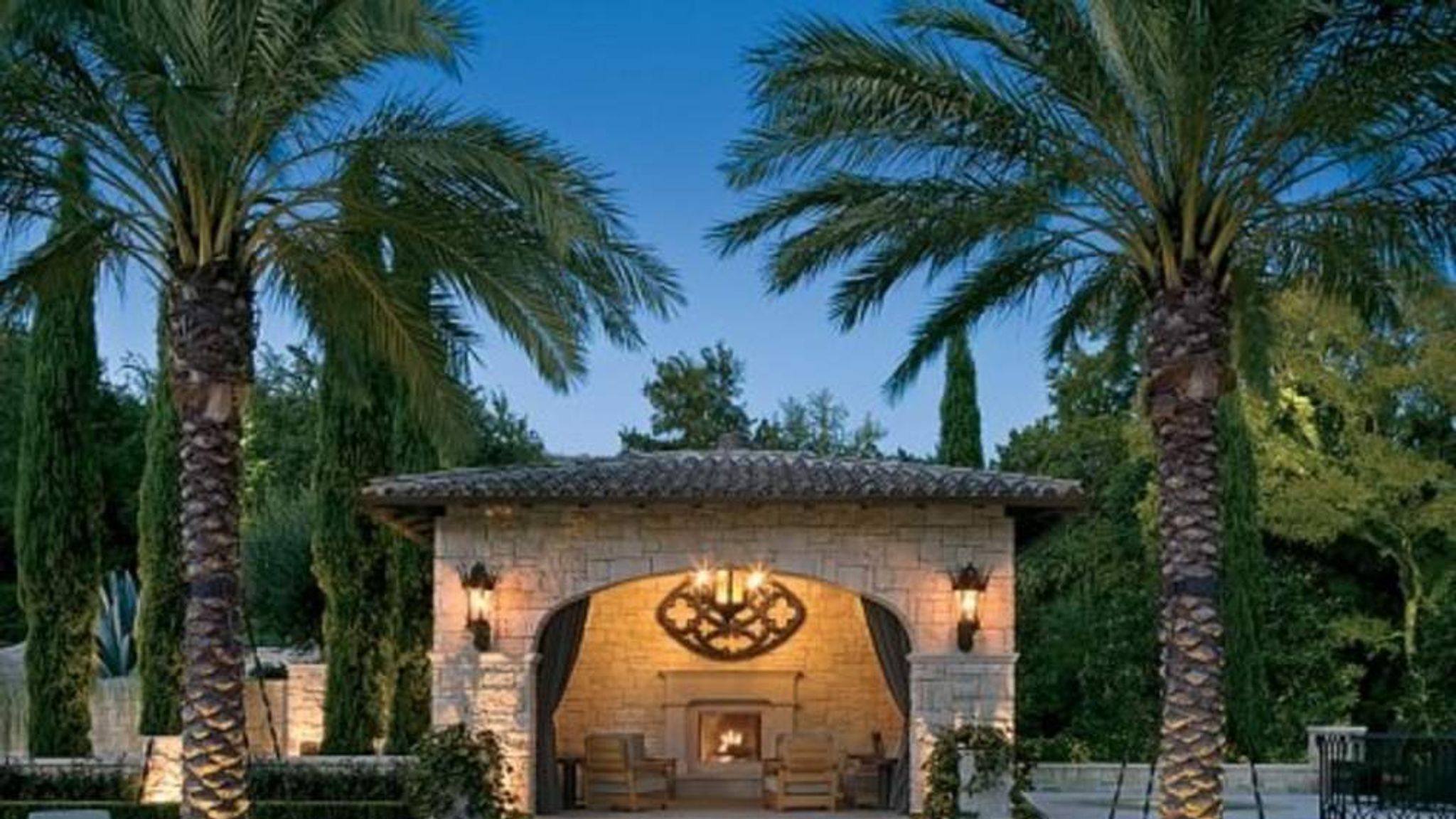 Lance Armstrong Sells Off Texas Estate | World News | Sky News