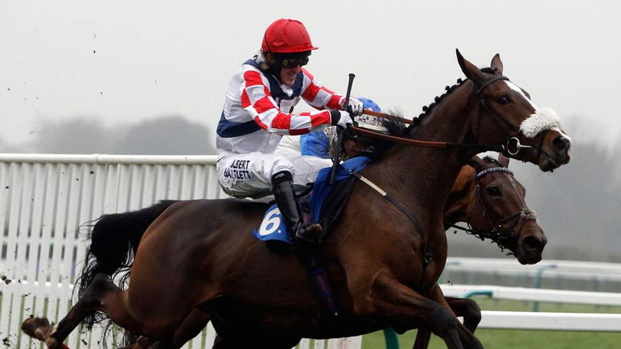 McCoy Returns From Injury With Winner | Scoop News | Sky News