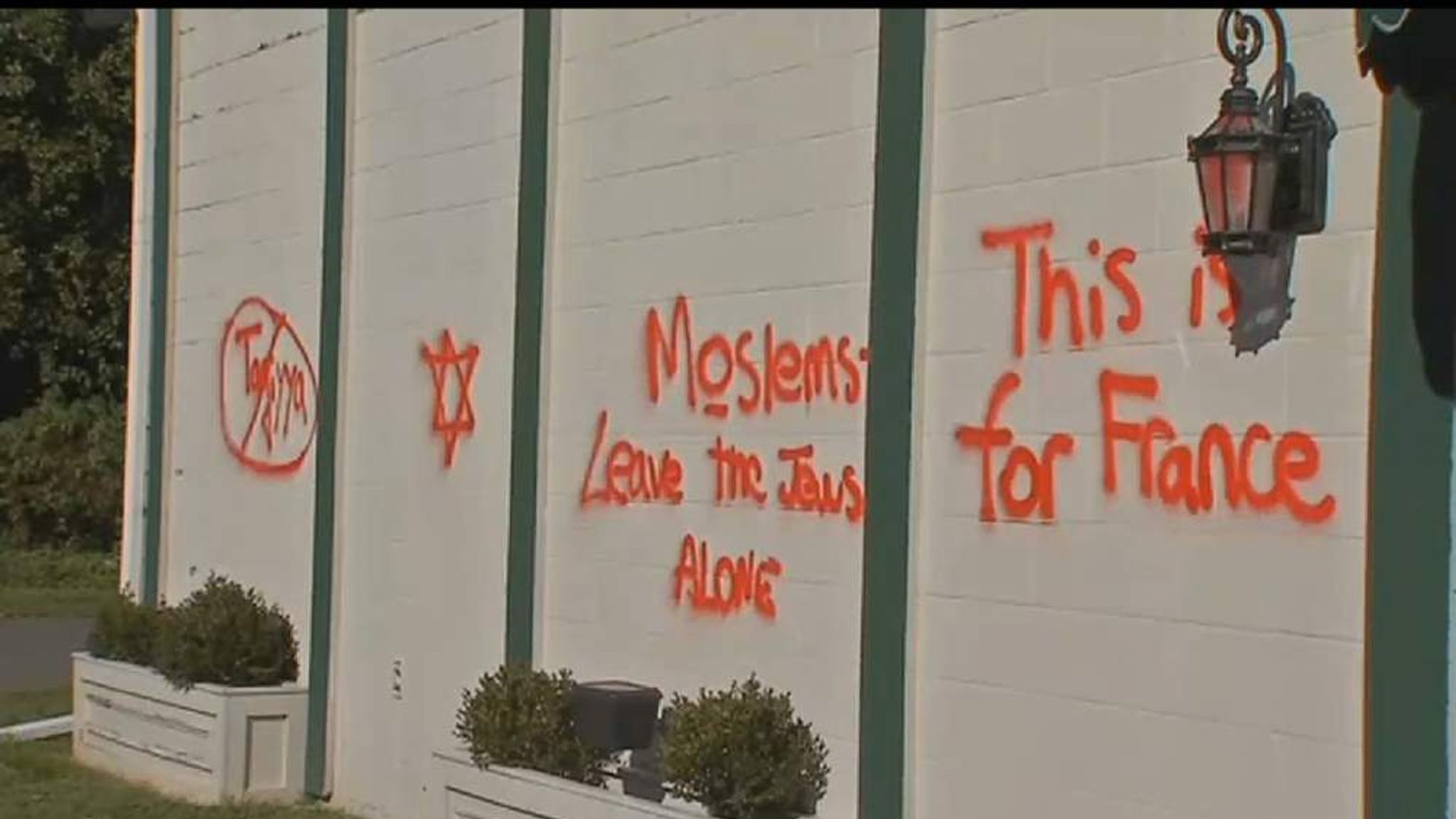 Hundreds Turn Out To Remove Mosque Graffiti | US News | Sky News