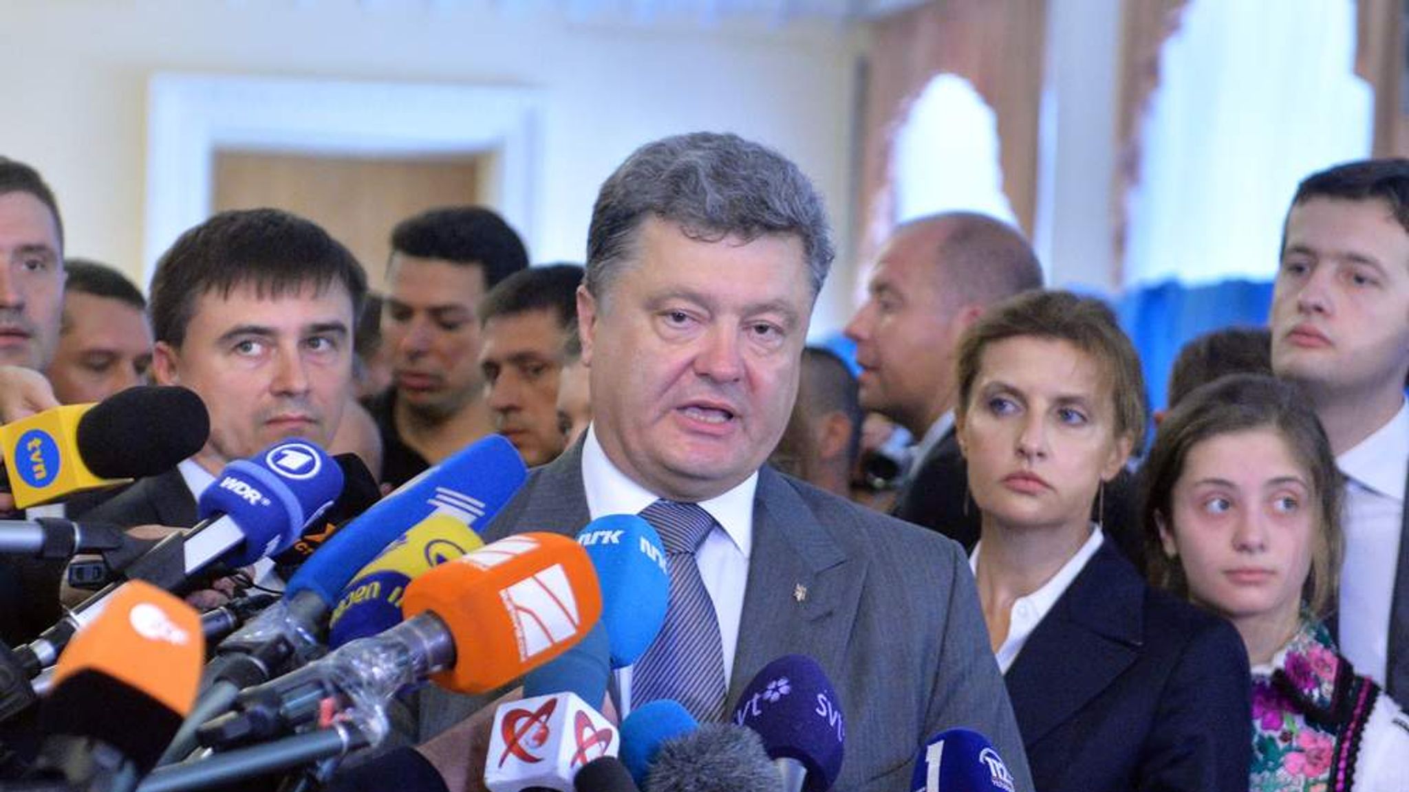 Ukraine Vote: Turnout Sees East-West Divide | World News | Sky News