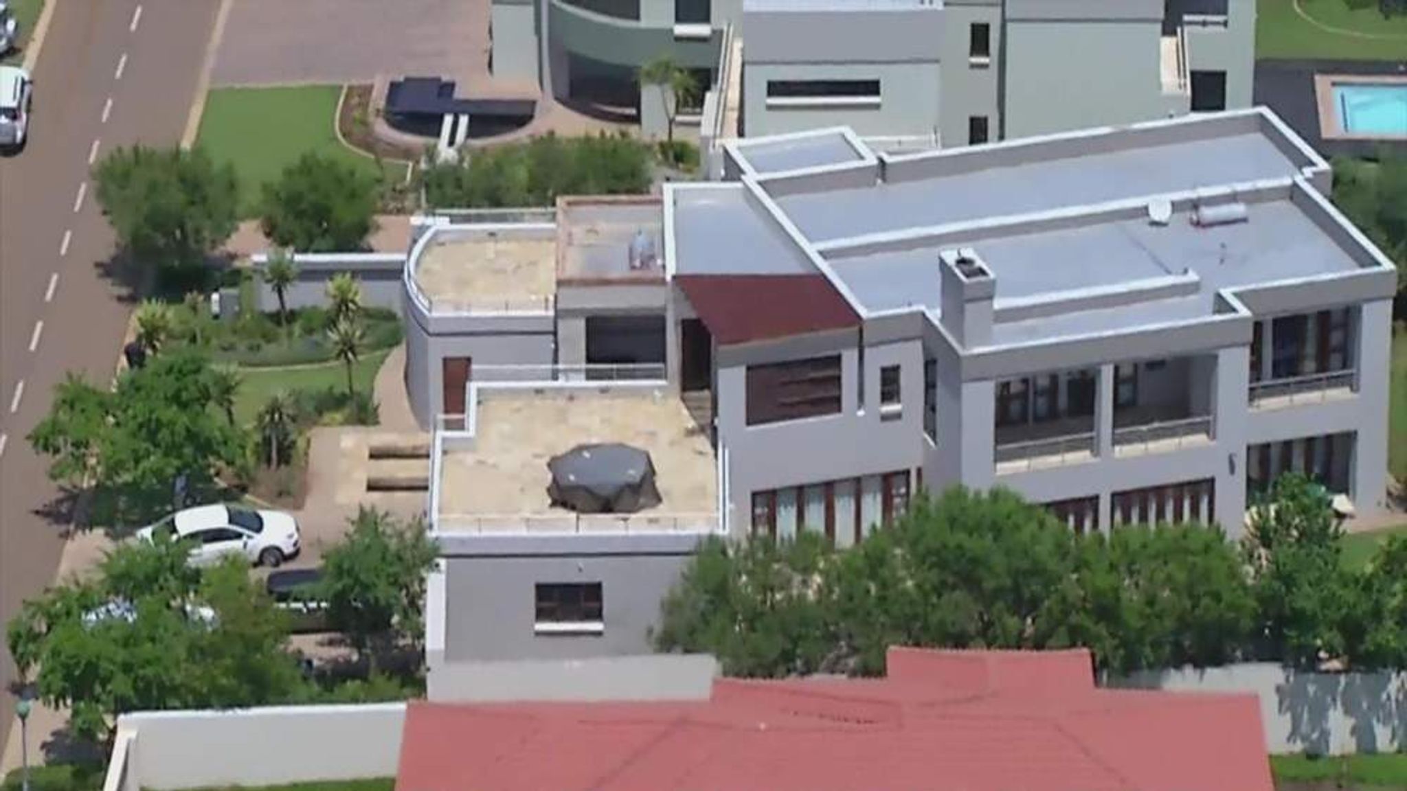 Pistorius To Sell House To Cover Legal Fees | World News | Sky News