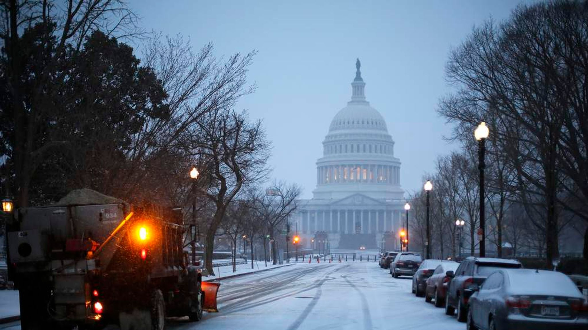 Storm Cripples Washington As It Moves East | US News | Sky News