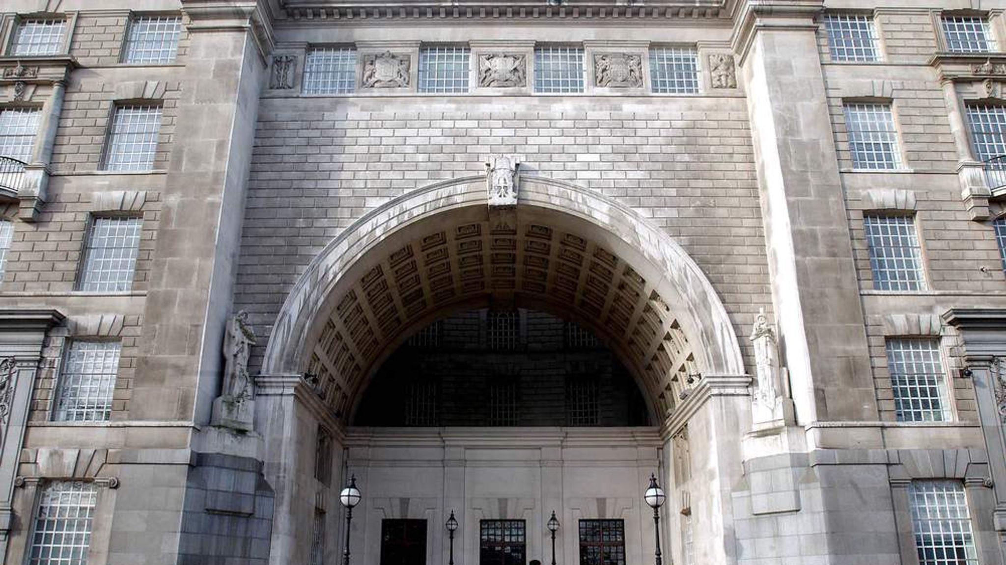 MI5 agent posing as beggar saved children from terrorist attack | UK ...