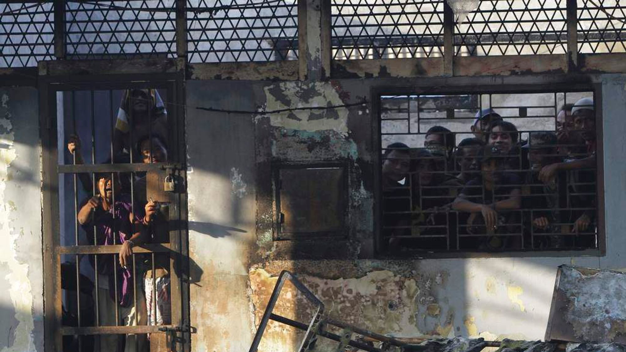 Indonesia: Prisoners Escape Amid Jail Riot | World News | Sky News