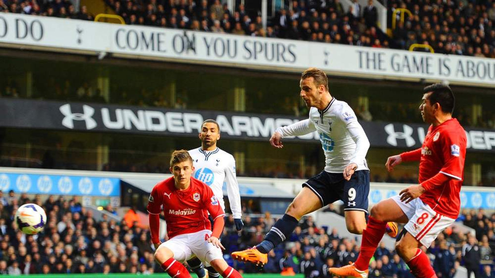 Soldado Keeps Spurs In The Hunt | Scoop News | Sky News