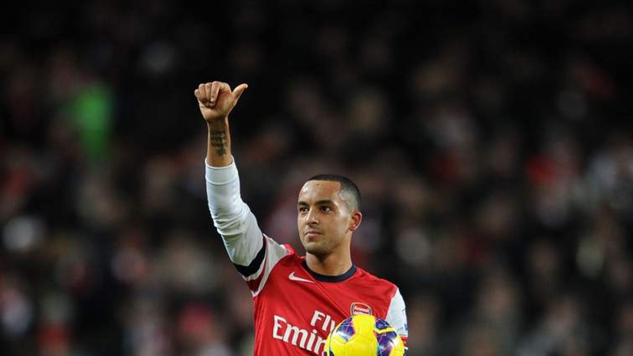 Walcott Signs New Arsenal Deal | Scoop News | Sky News