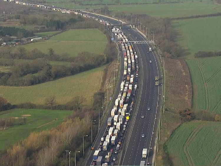 M25 Lanes Partially Reopen After Crash Chaos M25 Lanes Partially Reopen After Crash Chaos