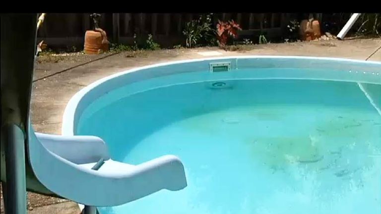 Naked Woman Distracts Man While He Is Robbed | US News | Sky News