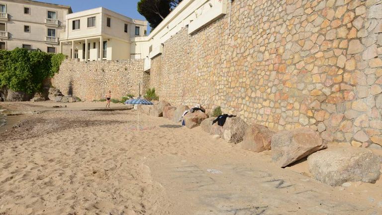 Saudi King's Riviera Beach Ban Sparks Protest | World News | Sky News