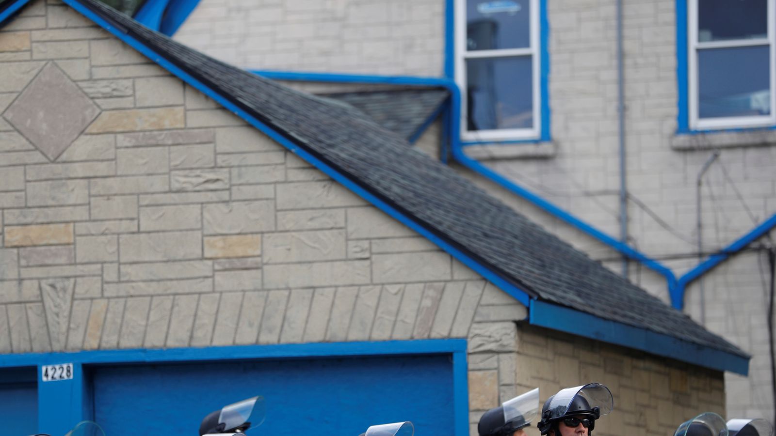 Milwaukee Enforces Curfew After Riots Following Shooting Of Sylville ...