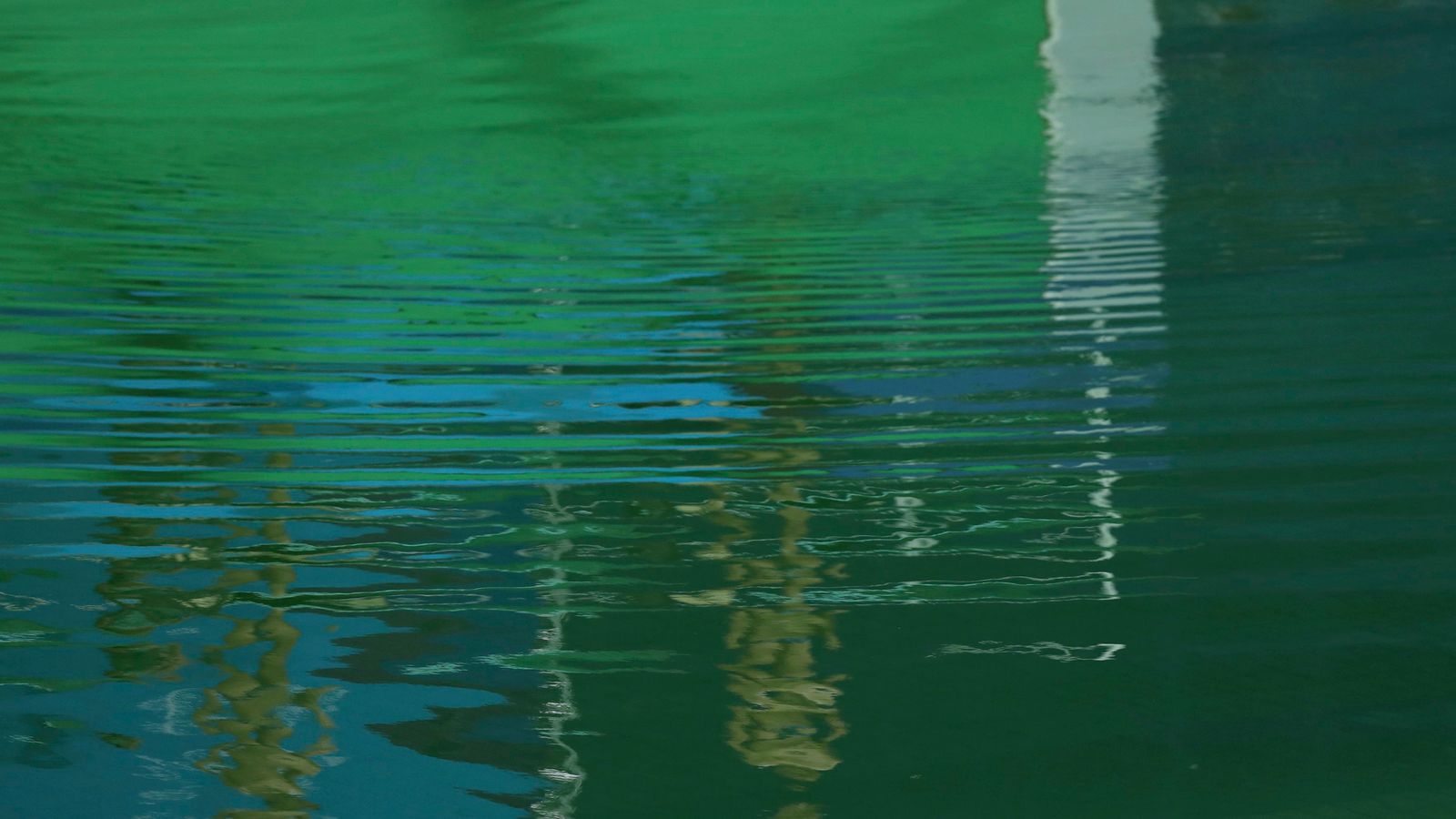 Olympic Diving Pool Turns Murky Green | World News | Sky News
